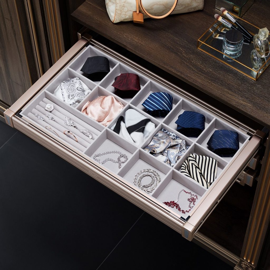 Violet Pull-Out Jewelry Box – KOSYS Modular Cabinet Corp.
